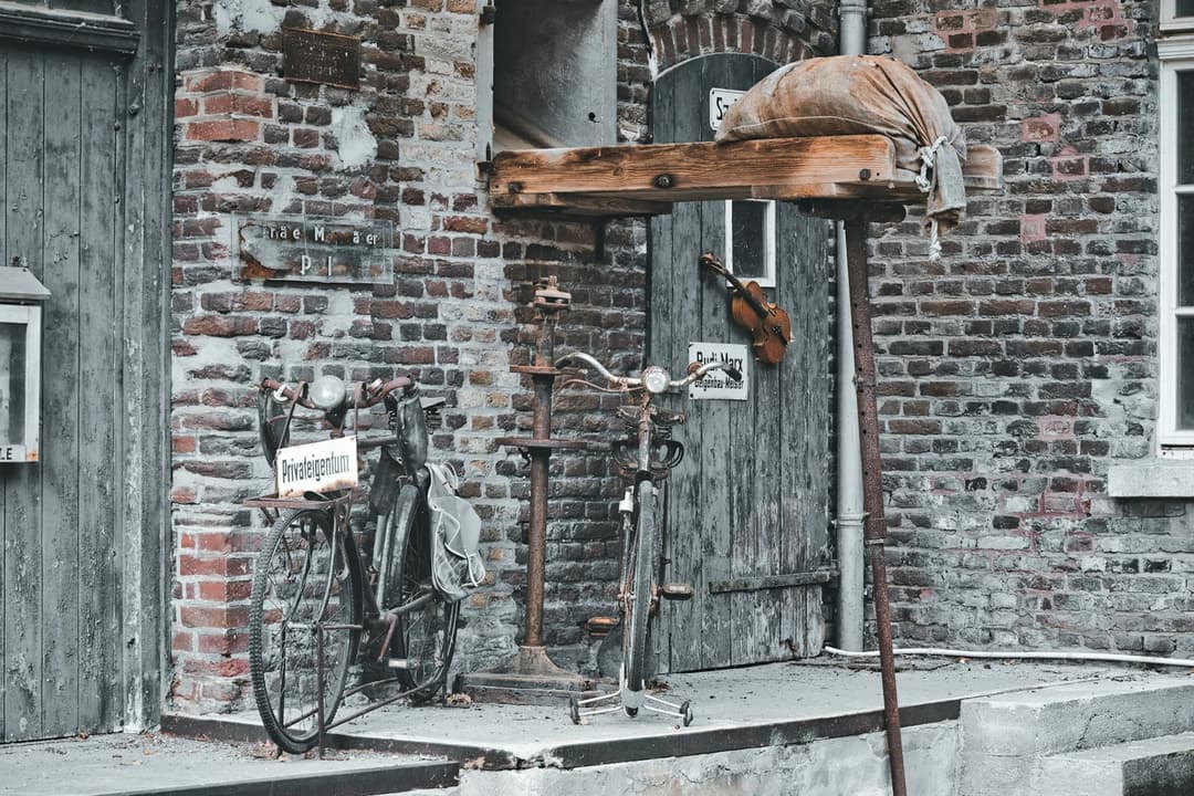 Flask vs FastAPI: Use Cases, Performance, and Best Practices